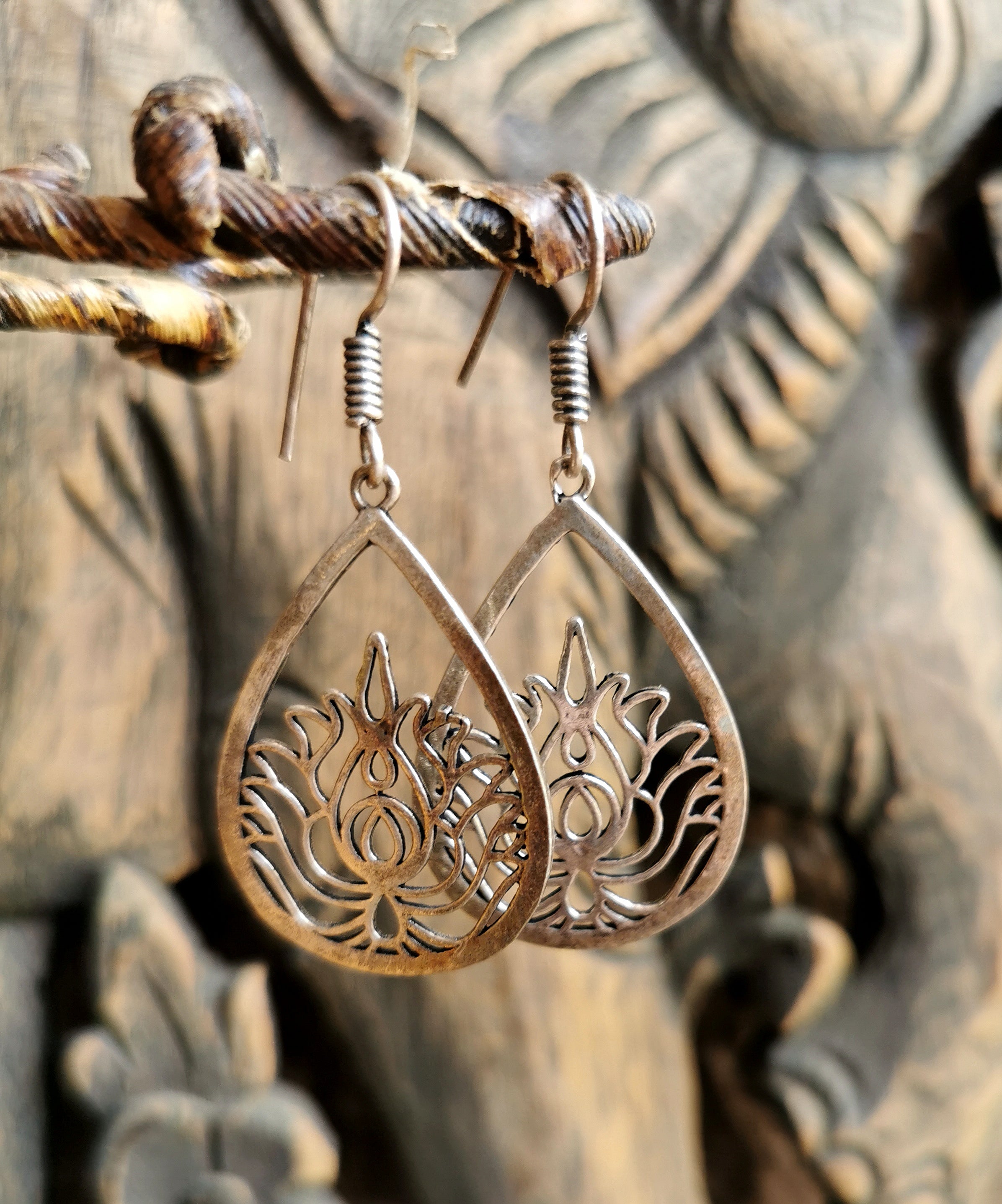 Water Drop Lotus – Bodhi Tree Soul Shop
